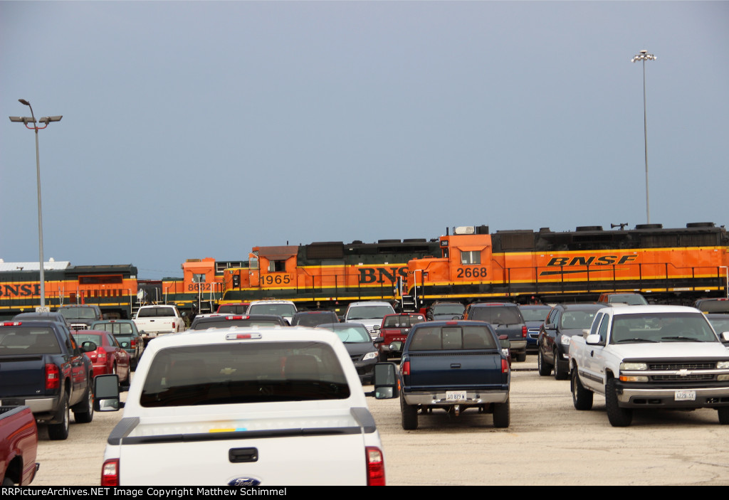 BNSF 8632 & BNSF 1965 & BNSF 2668
